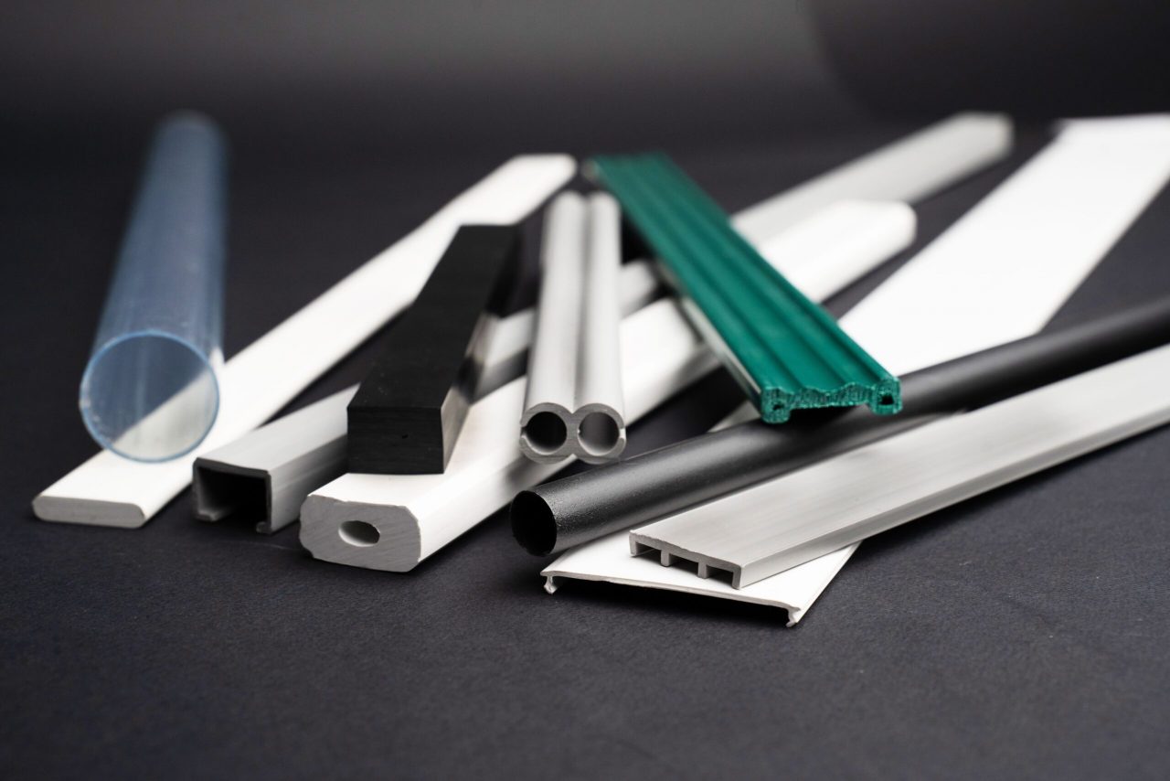 Estrusi rigidi in plastica, PVC, polietilene, PP, ABS | Plasticol